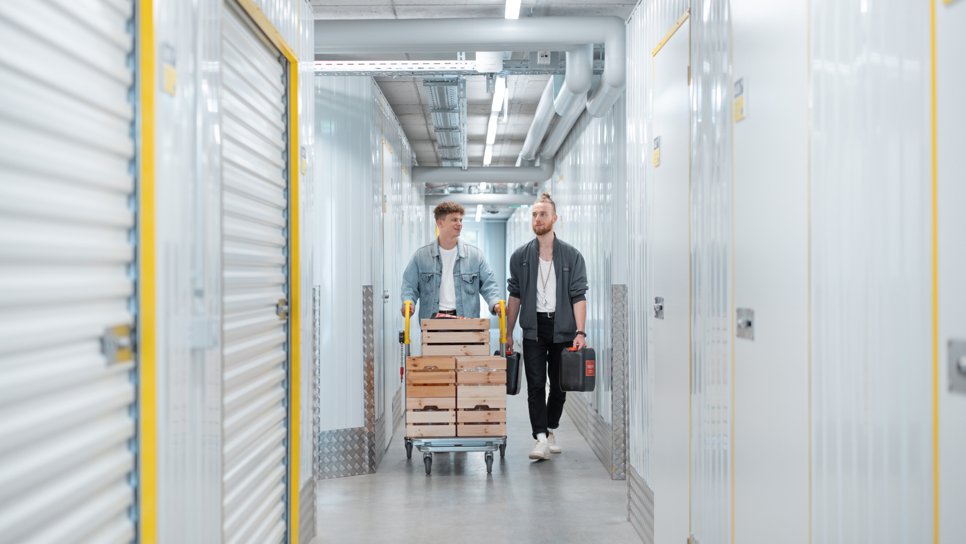 Rent storage units from a self-storage expert | zebrabox.ch